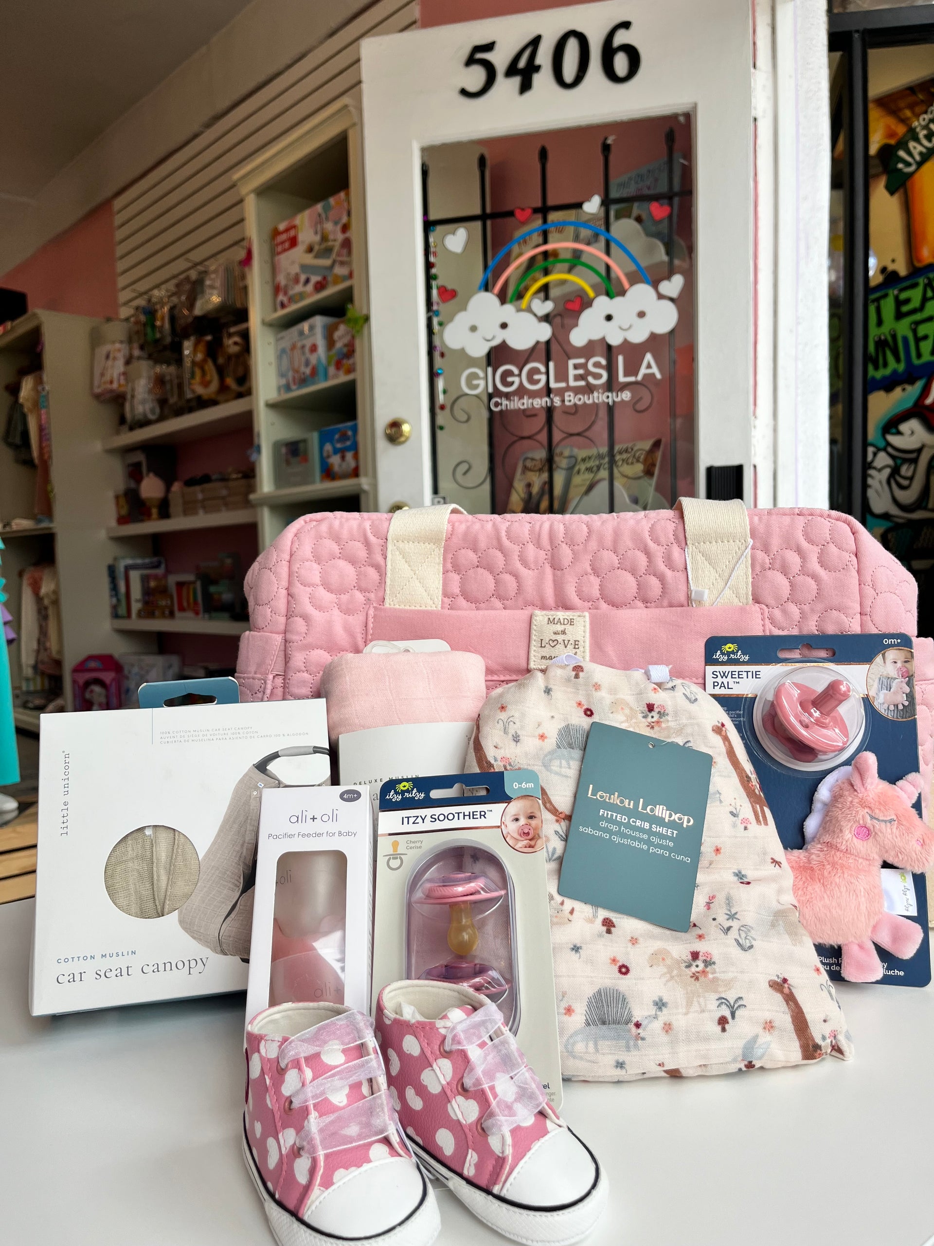 GIGGLES LA BOUTIQUE – GIGGLES LA